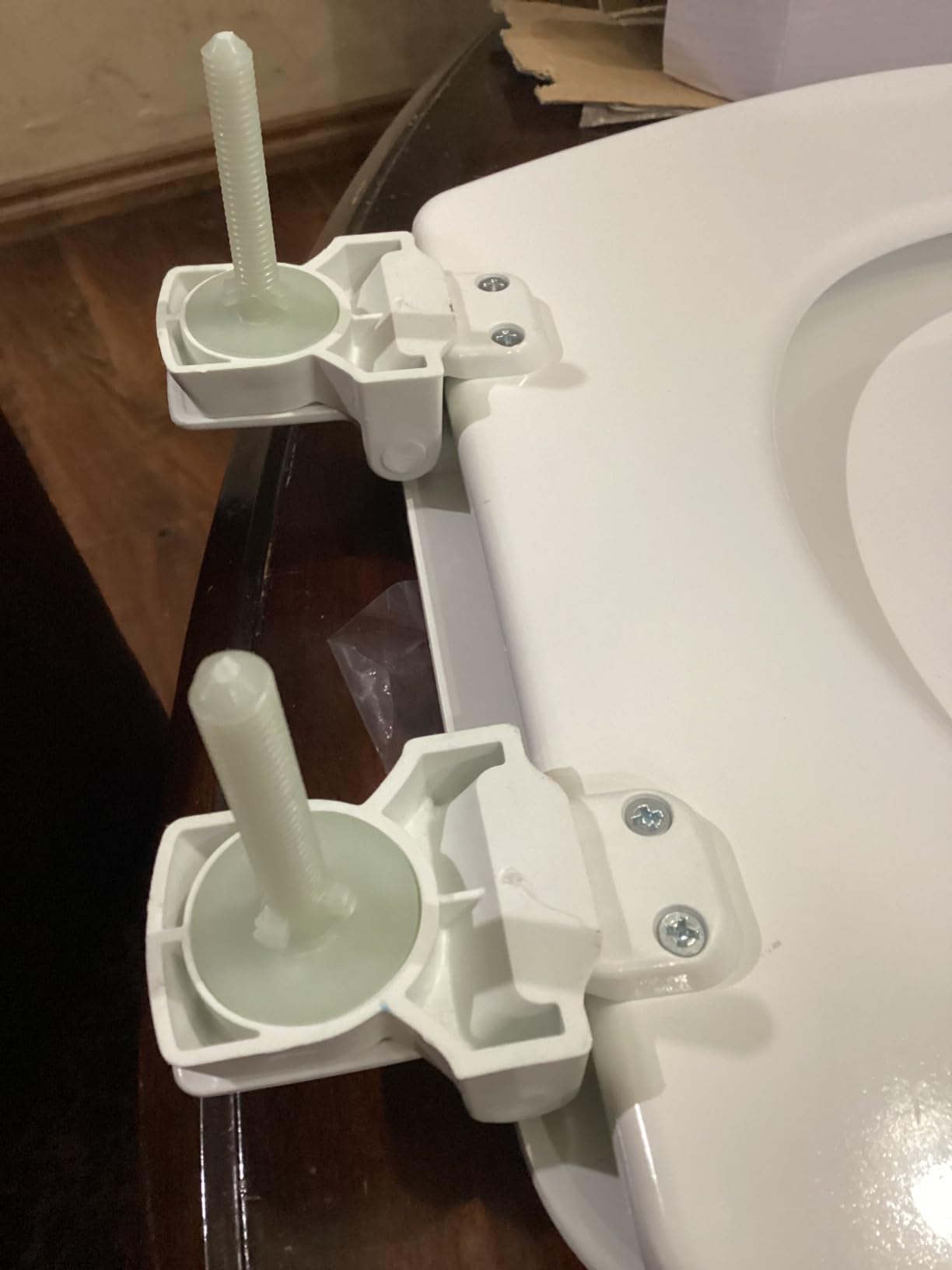 10 Best Toilet Seats That Don't Move (March 2026) Models Tested